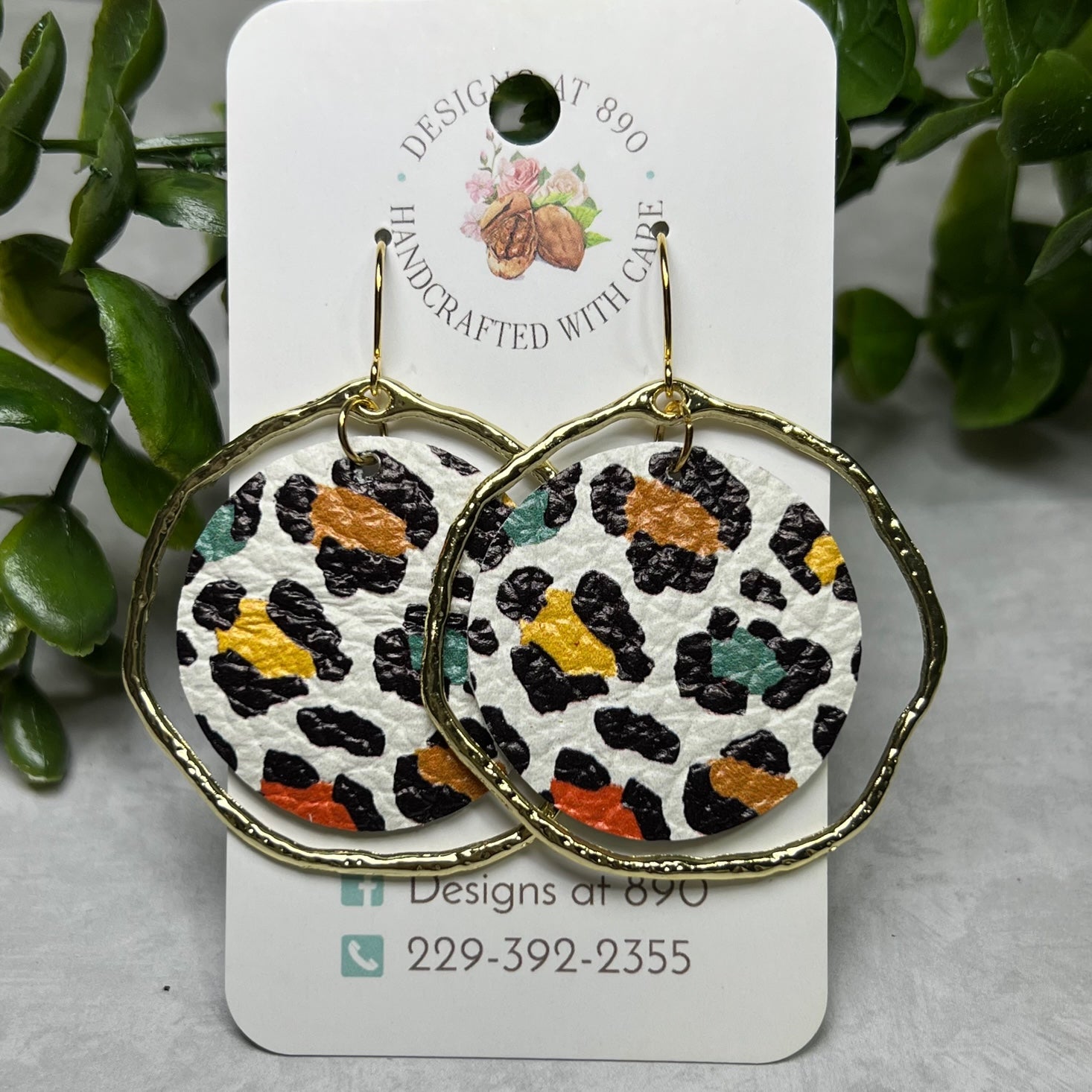 Medium – Designs at 890